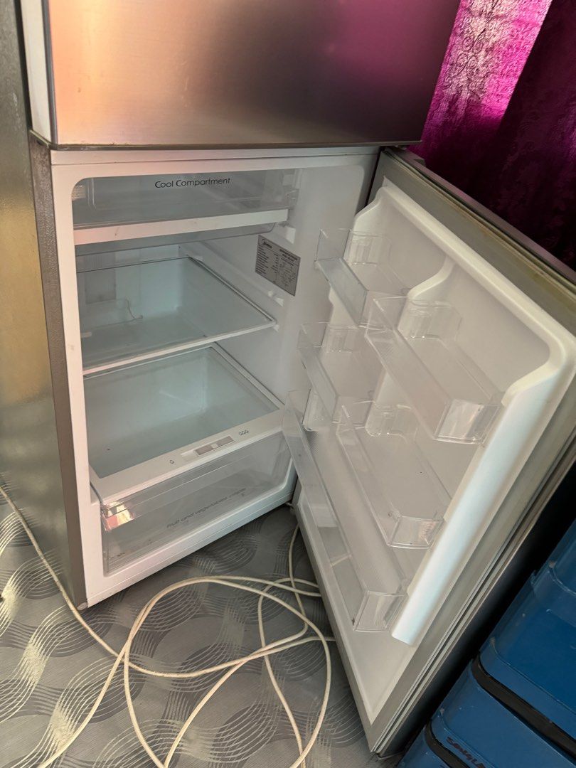 Midea faulty fridge / Peti sejuk, TV & Home Appliances, Kitchen ...