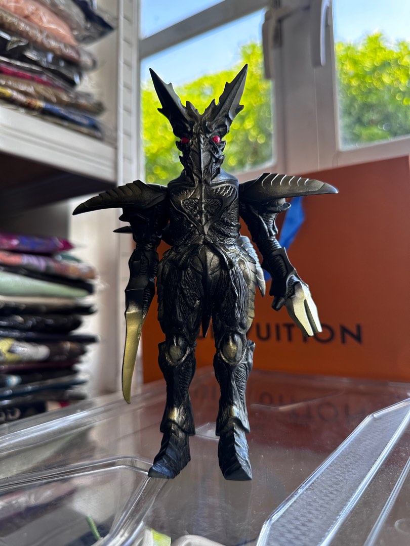 Neo Baltan KNIFE ARM Alien 2001 Bandai Ultraman Ultra Monster Series ...