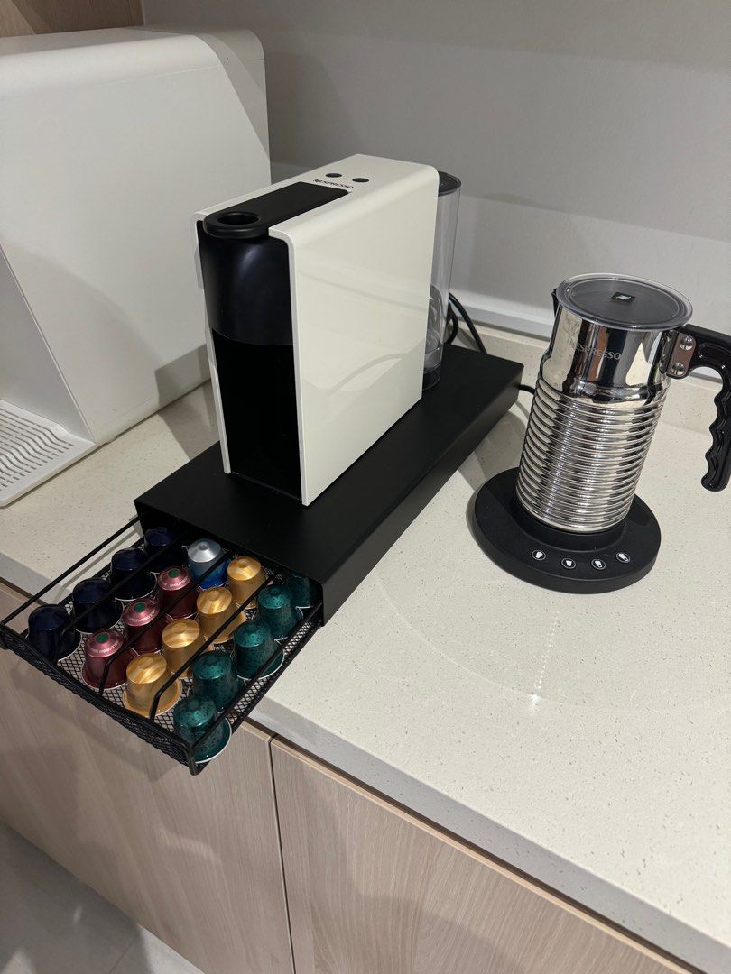 Nespresso machine set - Essenza Mini (pure white), aeroccino 4 ...