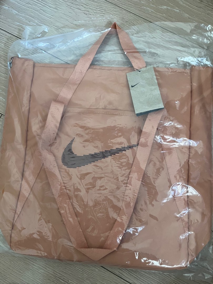 Nike Peach Color Tote Bag, 女裝, 手袋及銀包, Tote Bags - Carousell