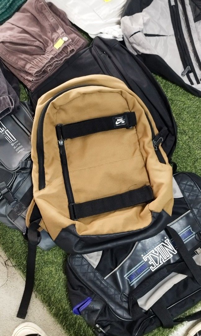 NIKE SB BACKPACK BAG, Men's Fashion, Bags, Backpacks on Carousell