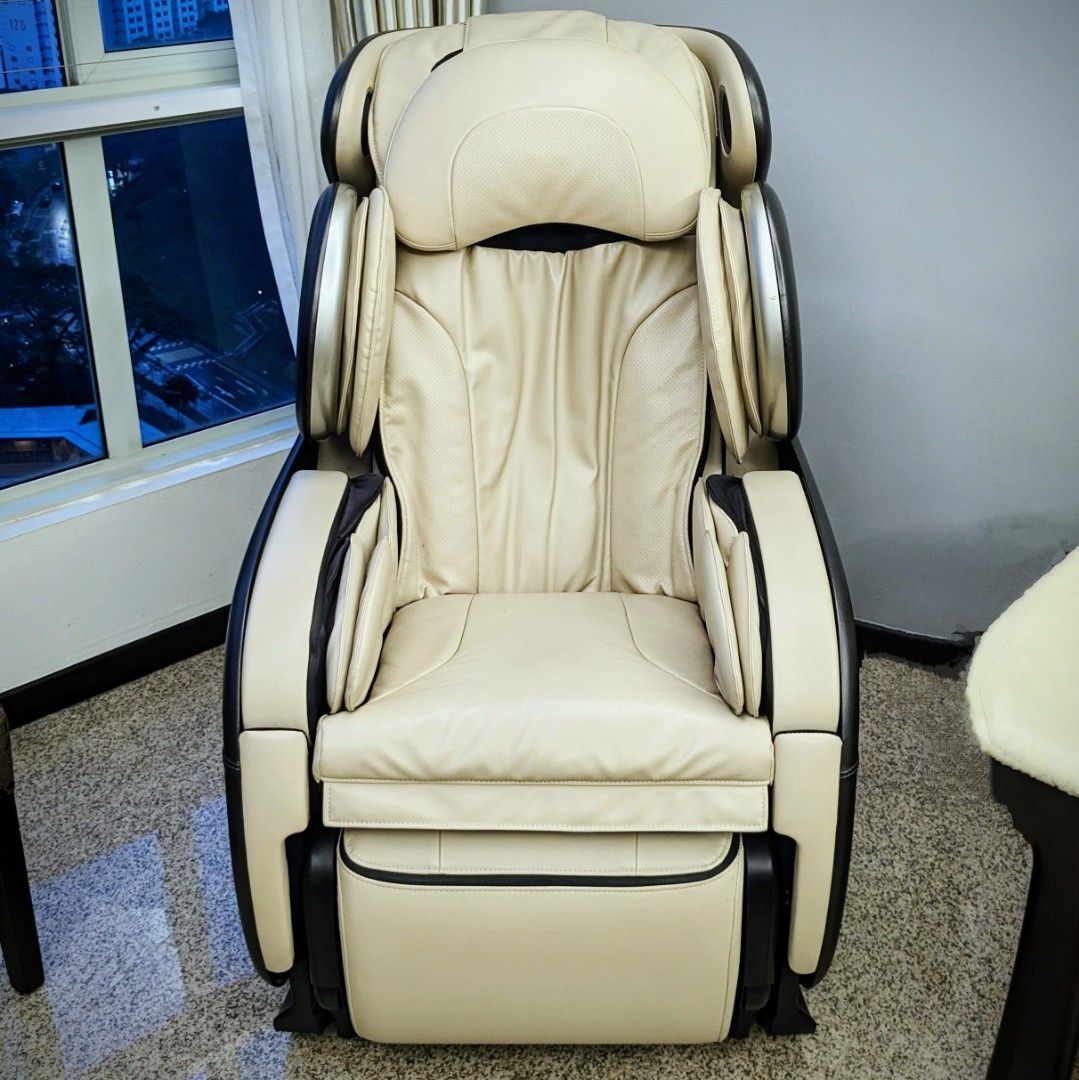 OSIM OS-838 uInfinity Massage Chair, Health & Nutrition, Massage ...
