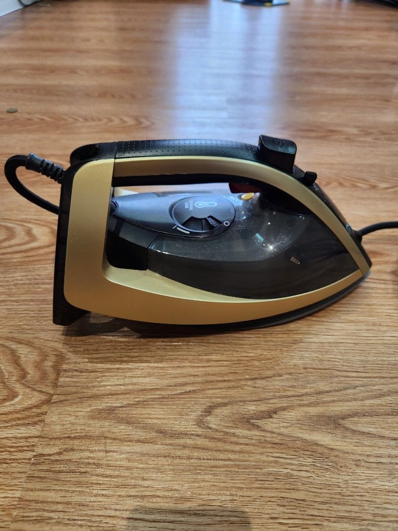 Panasonic 2800W Optimal Iron NI-WT970NSK, TV & Home Appliances, Irons ...