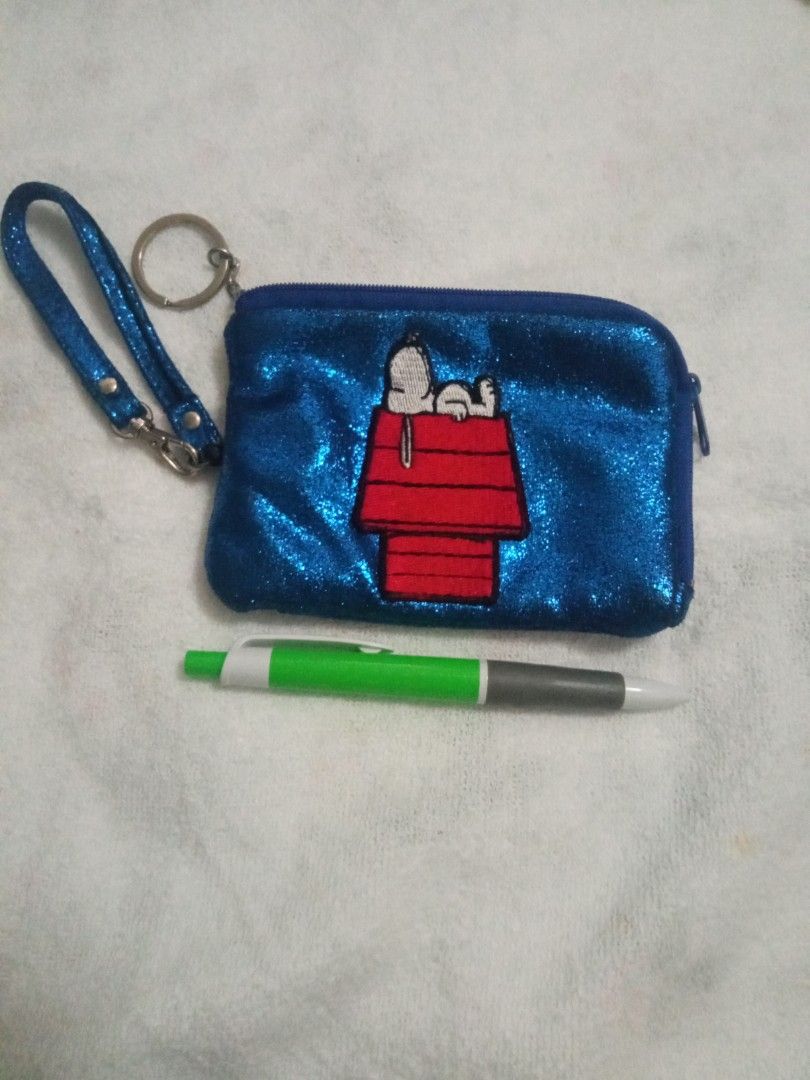 Peanuts Snoopy Metallic 2018 Pass Holder Pass case, Women's Fashion ...