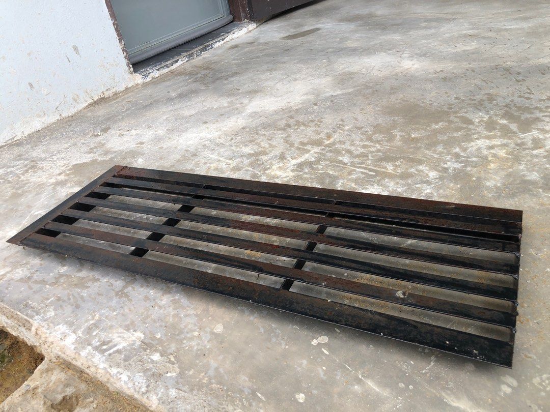 Penutup Longkang Besi / Metal Drain Cover, Furniture & Home Living ...