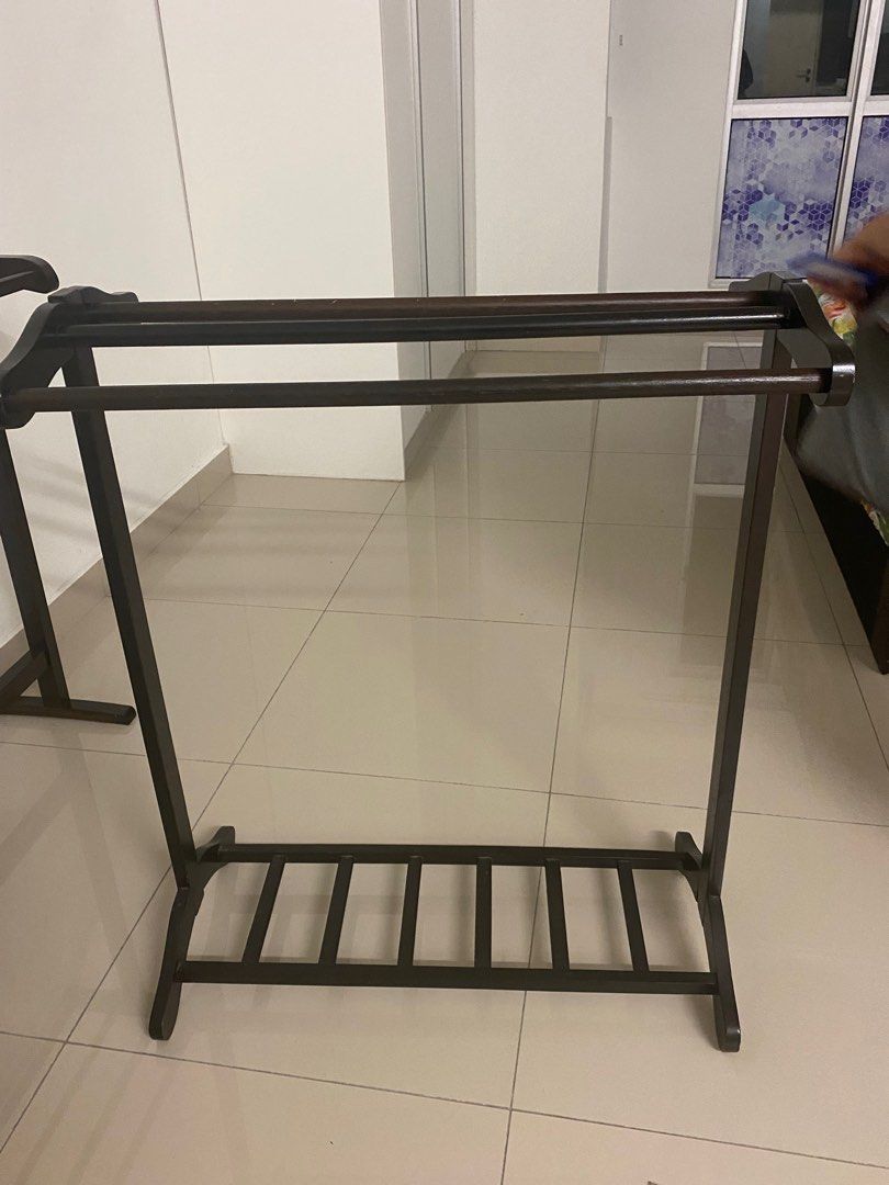 Penyangkut Baju Kayu, Furniture & Home Living, Furniture, Other Home ...
