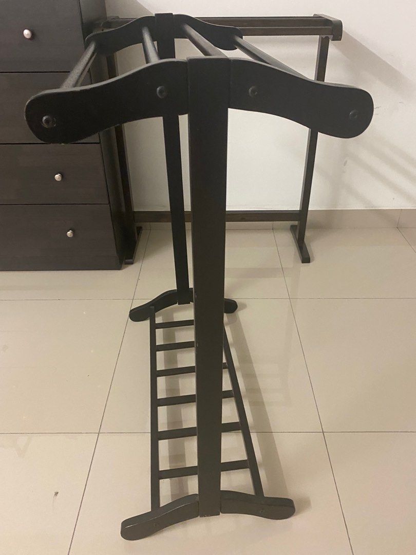 Penyangkut Baju Kayu, Furniture & Home Living, Furniture, Other Home ...