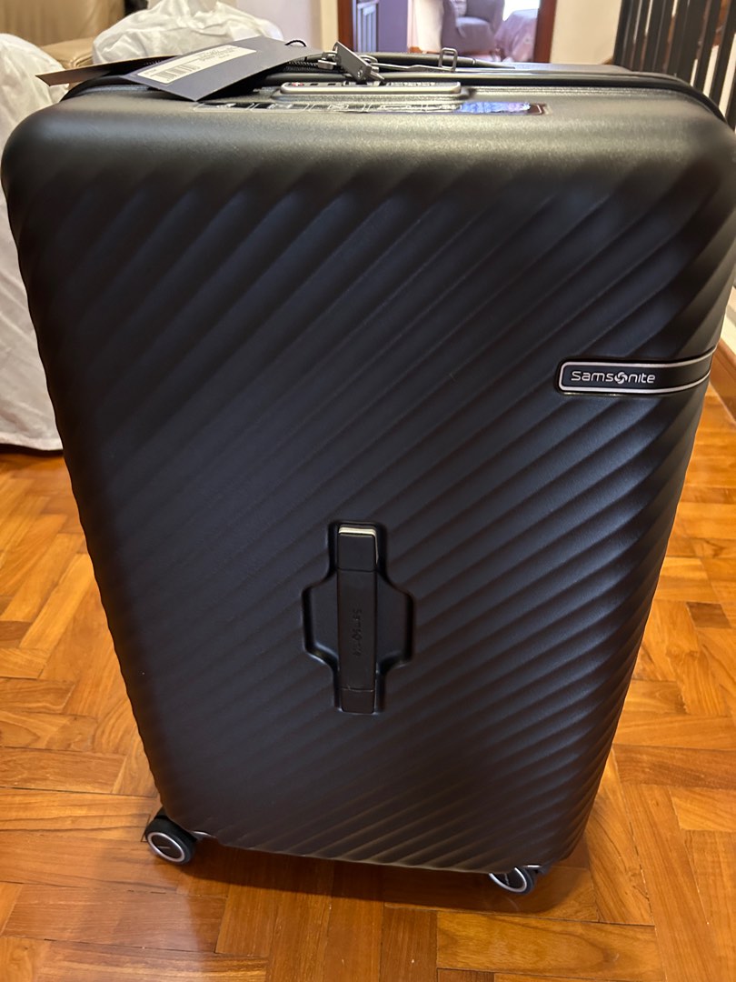 Samsonite Spinner Trunk 70/26 (warranty included), Hobbies & Toys ...