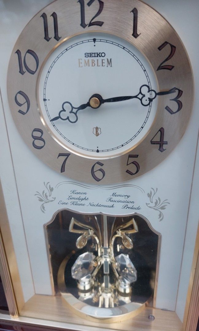 Seiko Emblem Table clock, Furniture & Home Living, Home Decor, Clocks ...
