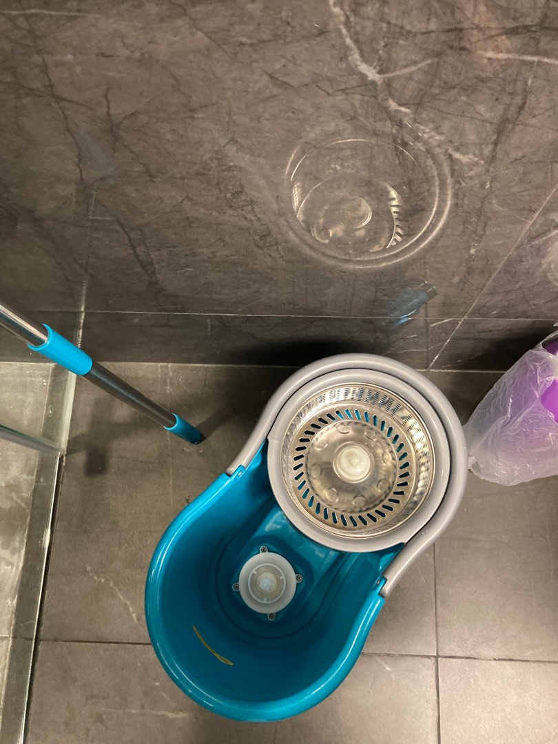 Spin N go spin mop, Furniture & Home Living, Cleaning & Homecare ...