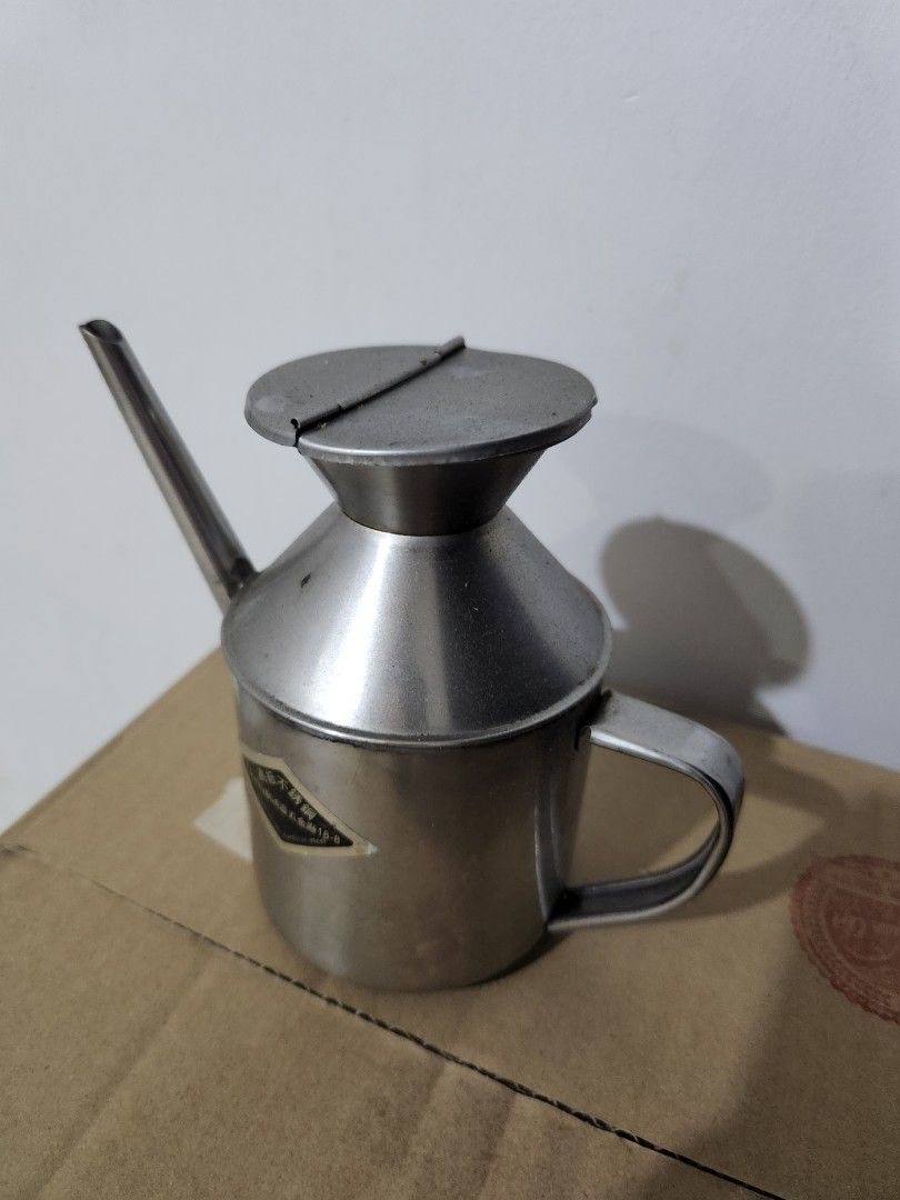 Stainless steel Oil container, TV & Home Appliances, Kitchen Appliances ...