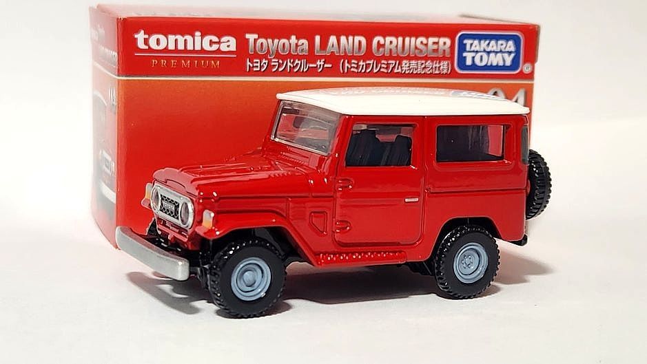 TOMICA PREMIUM #4 Toyota LAND CRUISER Red, Hobbies & Toys, Toys & Games ...