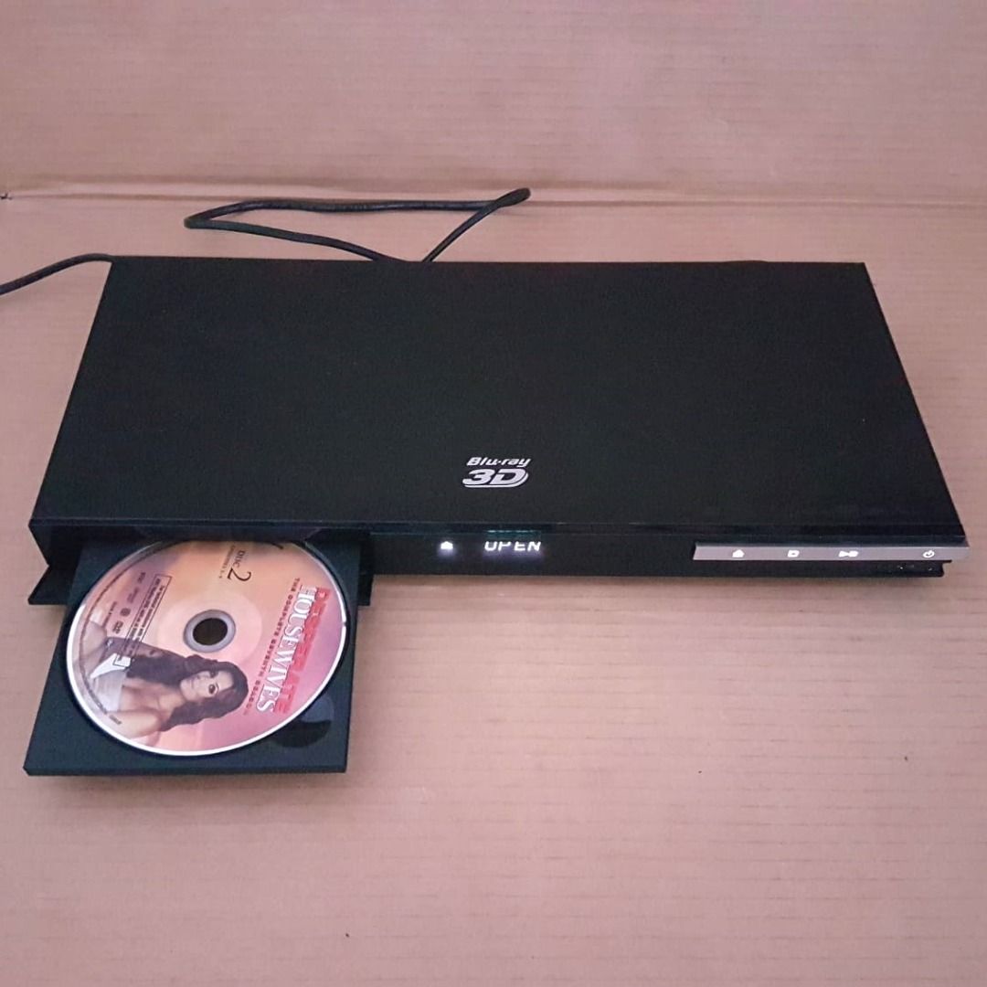 Ultra-Slim SAMSUNG Blue Ray Disc Player, Model BD-C5900, Dolby Digital ...