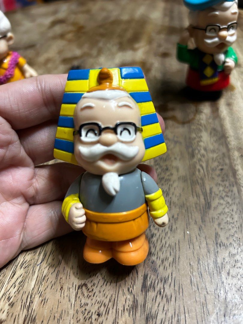 Vintage collectible! KFC Colonel Sanders Around the World 1999 toys set ...