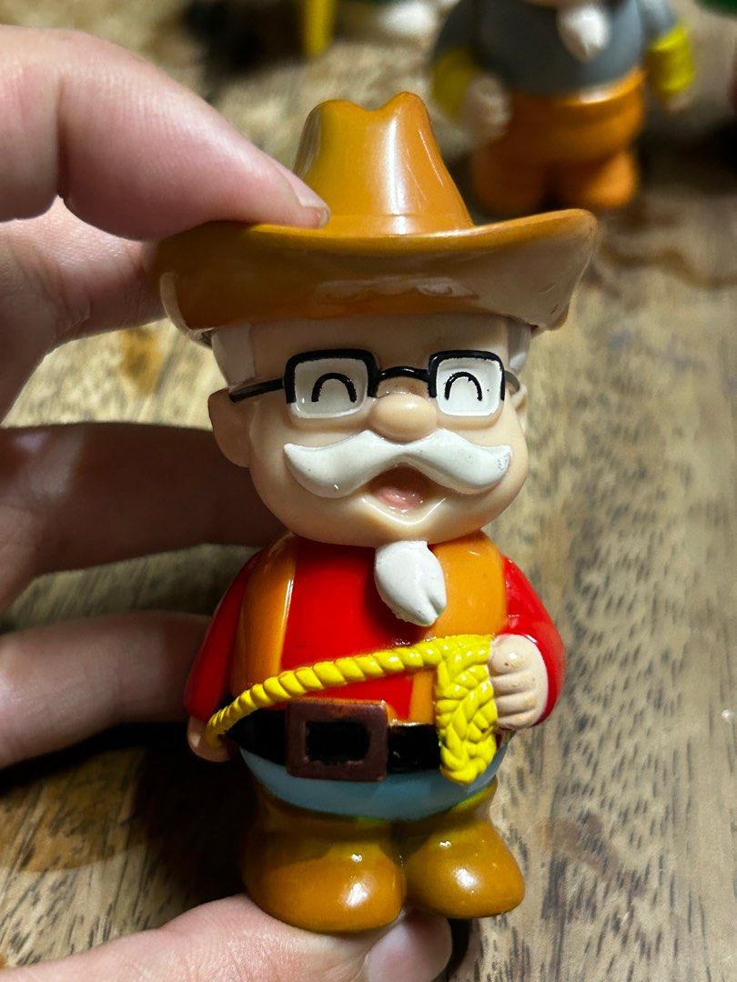 Vintage collectible! KFC Colonel Sanders Around the World 1999 toys set ...