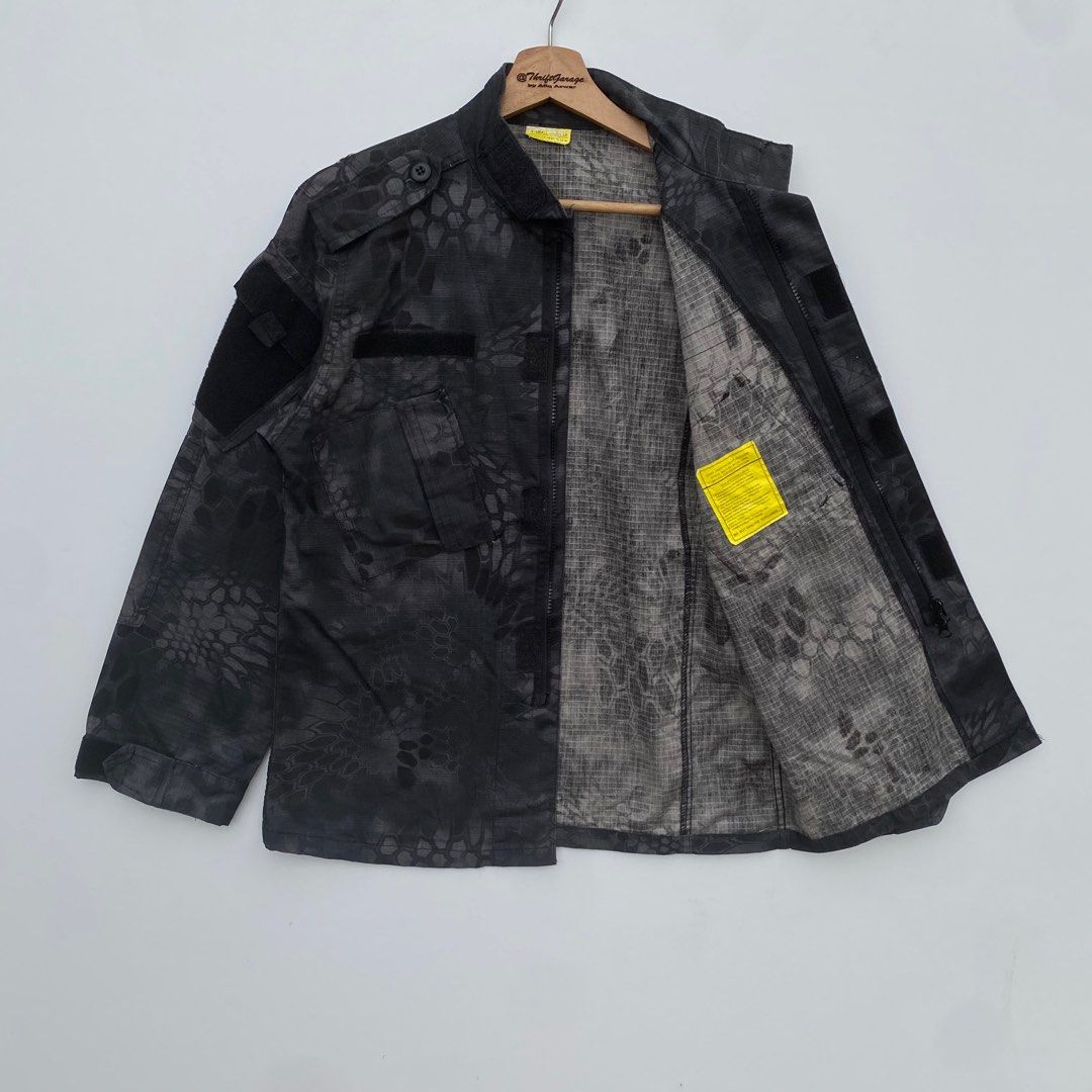 Vintage Snake Camouflage Military Tactical Combat Uniform, Men's ...