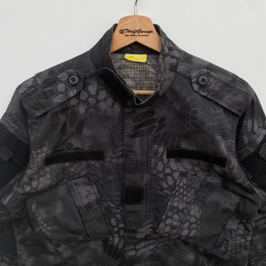 Vintage Snake Camouflage Military Tactical Combat Uniform, Men's ...