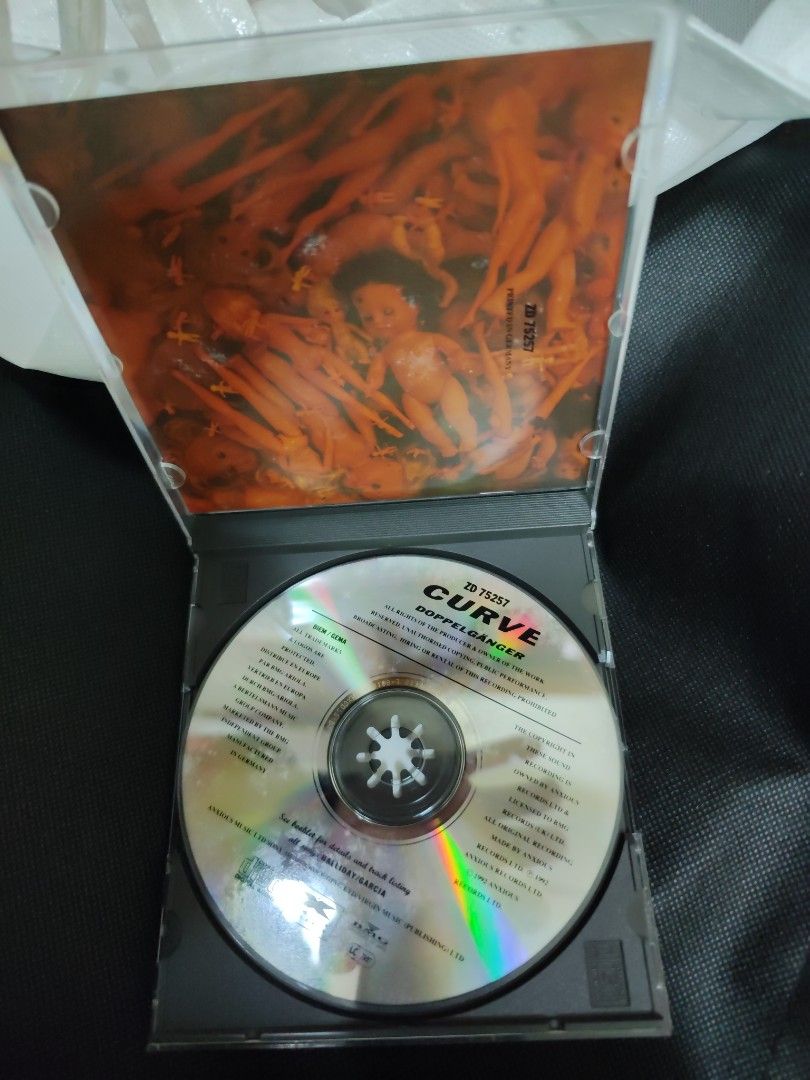 Curve - Doppelganger 專輯CD, 興趣及遊戲, 音樂、樂器 & 配件, 音樂與媒體 - CD 及 DVD - Carousell