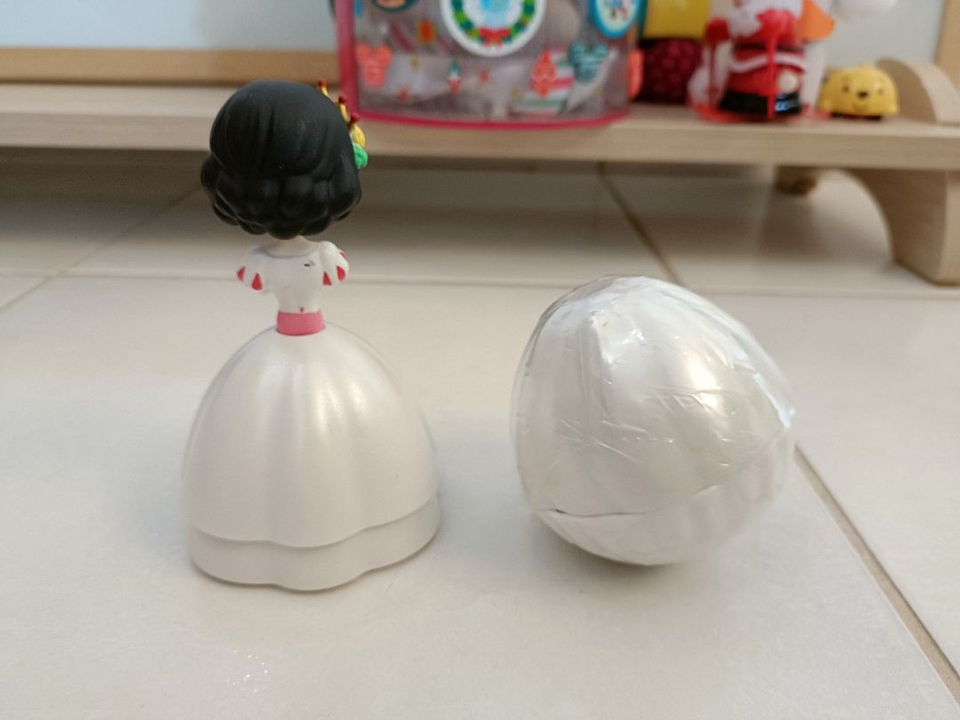 Disney Princess Rapunzel Tangled & Snow White Wedding Costume Gashapon ...