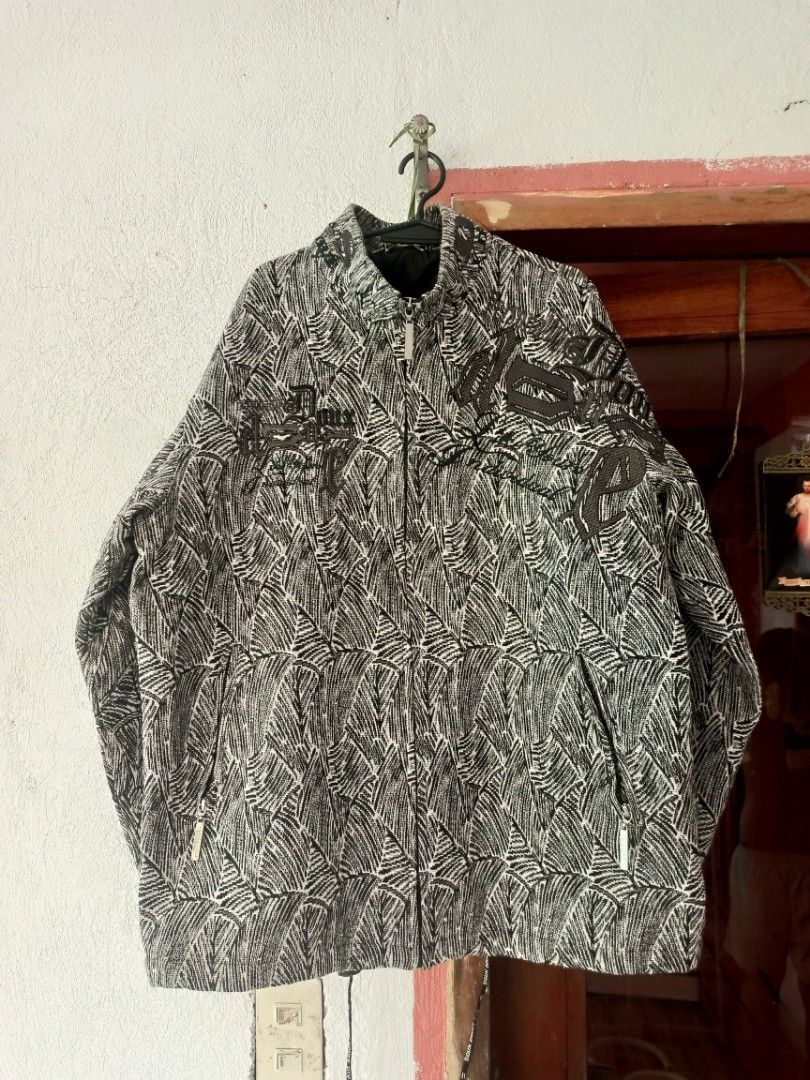 Doux douce jacket, Men's Fashion, Activewear on Carousell