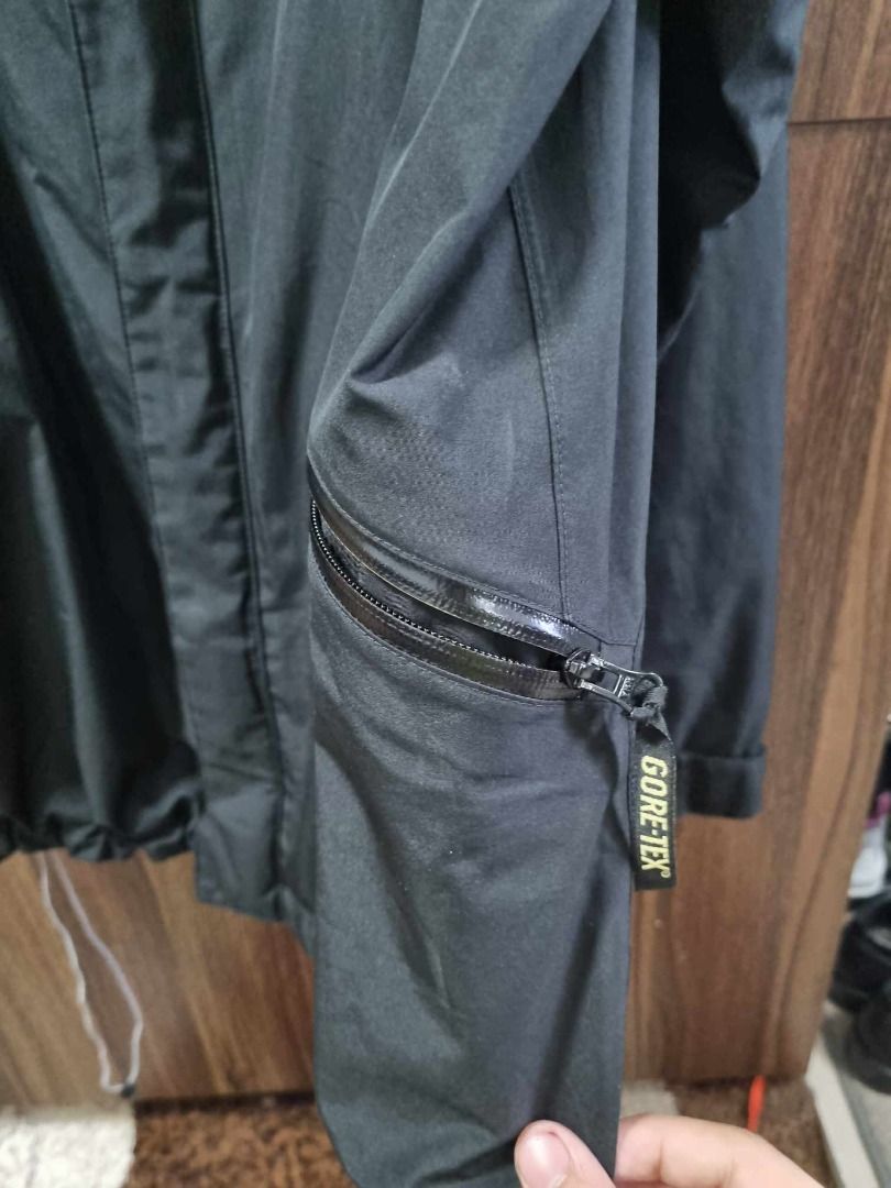 EIKOWADA Gore-Tex Black Parachute Jacket, Men's Fashion, Coats, Jackets ...
