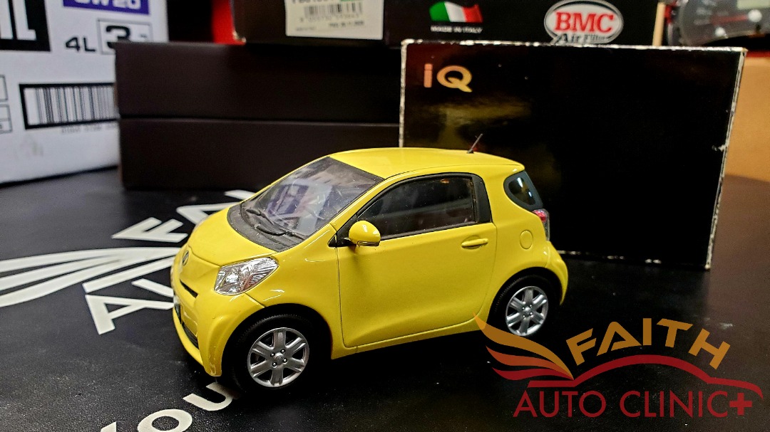 FAC 開業8周年紀念特賣 日本 TOYOTA IQ 1:24 官方非賣品色辦車仔 (真車車身顏色 5A6) (not minigt 1:64 supra), 興趣及遊戲, 玩具 & 遊戲類 ...