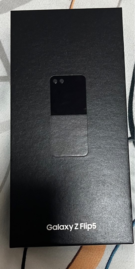 Galaxy Z Flip 5 Graphite 256GB, Mobile Phones & Gadgets, Mobile Phones ...