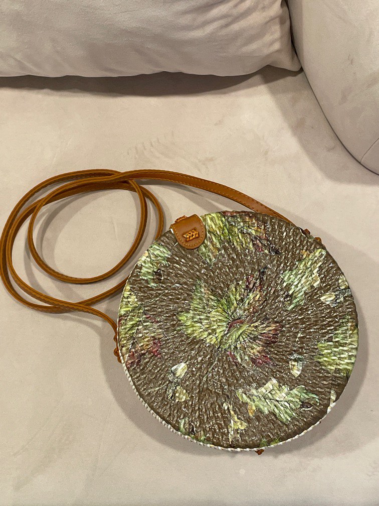Green Autumn-design Bali Bag, Women's Fashion, Bags & Wallets, Beach ...