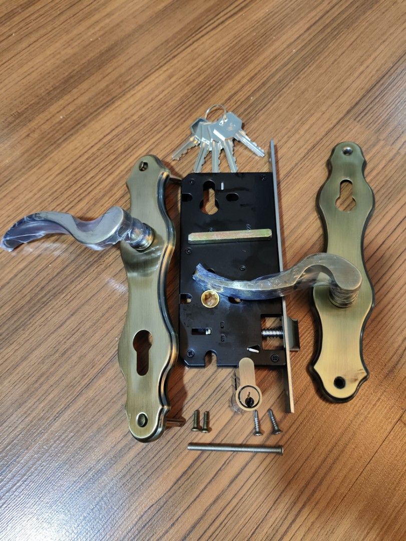 HDB Gate Lock Set, Furniture & Home Living, Security & Locks, Locks ...