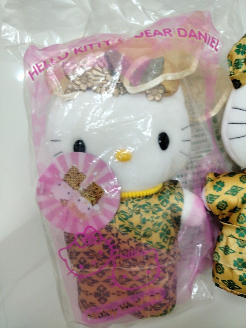 Hello kitty - malay wedding, Hobbies & Toys, Toys & Games on Carousell