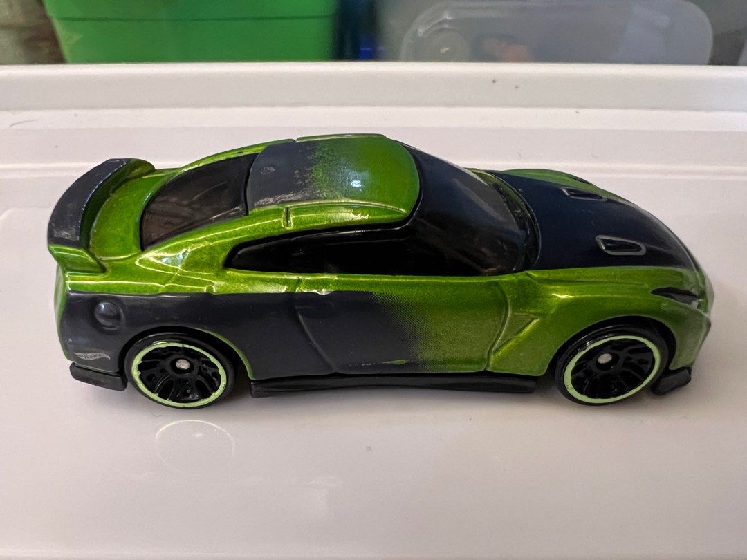 Hotwheels Nissan Skyline GTR R35 Guaczilla Unrivet, Hobbies & Toys ...