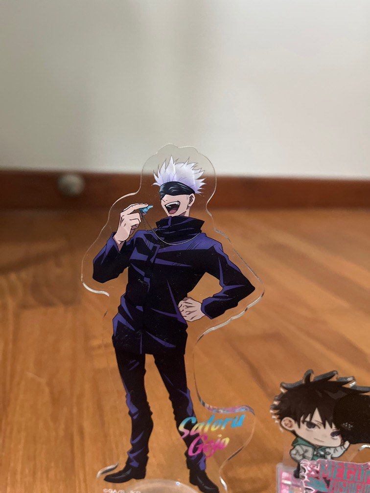 Jujutsu kaisen gojo megumi standees, Hobbies & Toys, Memorabilia ...