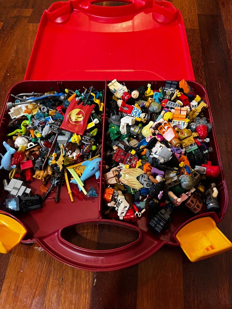 Lego suitcase + 400~500 pieces, Hobbies & Toys, Toys & Games on Carousell