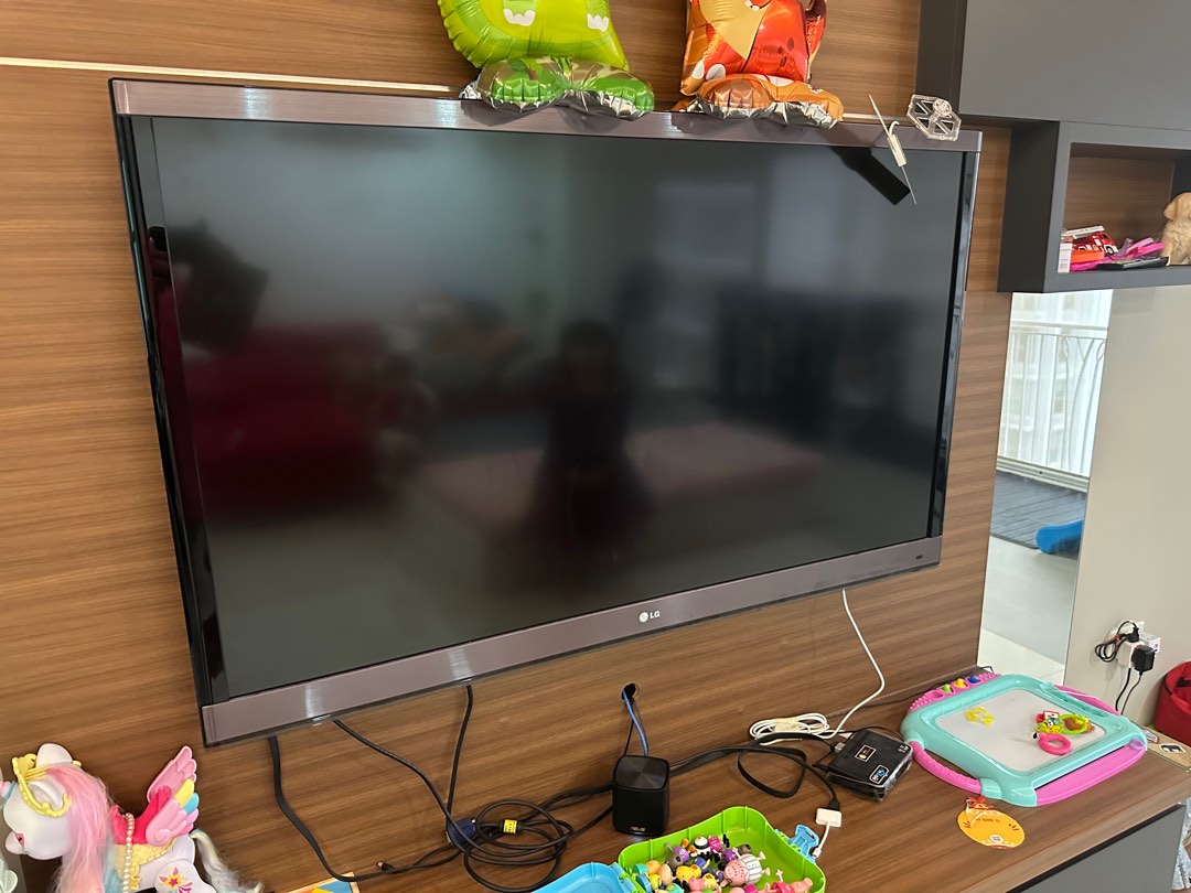 LG 55 inch TV, TV & Home Appliances, TV & Entertainment, TV on Carousell