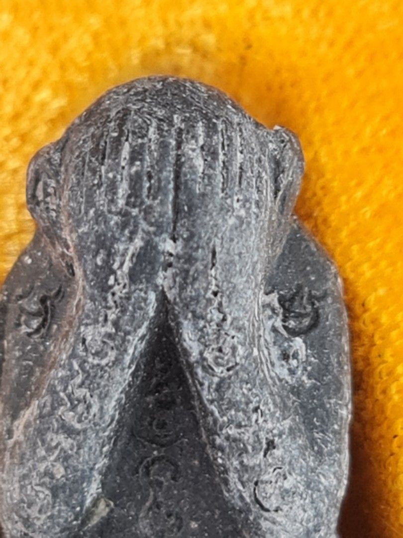 Lp Daeng - Pidta (Tok Raja), Hobbies & Toys, Memorabilia & Collectibles ...