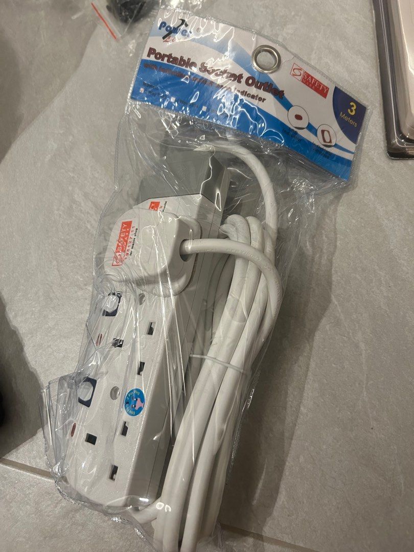 Multi plug 3 Gang socket outlet 3m, TV & Home Appliances, Electrical ...