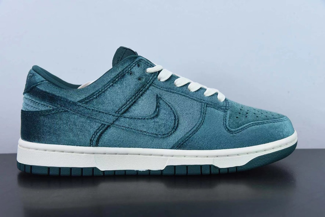 Nike Dunk Low Atomic Tea, Men's Fashion, Footwear, Sneakers on Carousell