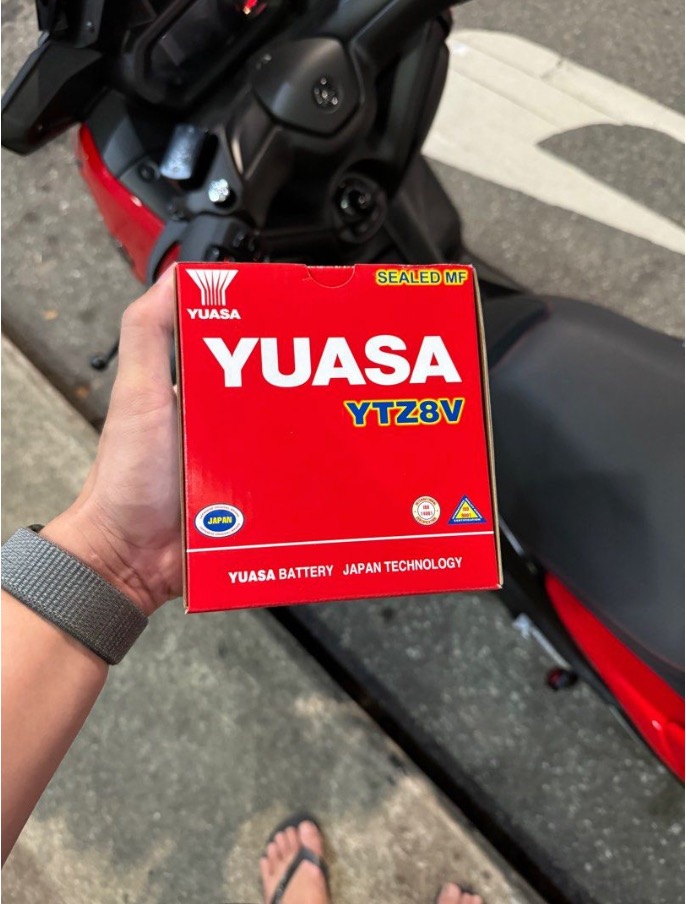 On site Yamaha XMAX battery replacement, Motorcycles, Motorcycle ...