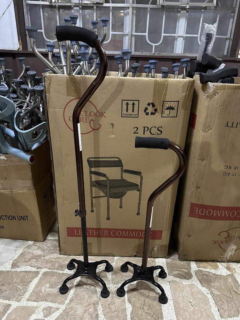 Quad cane curve, Beauty & Personal Care, Foot Care on Carousell