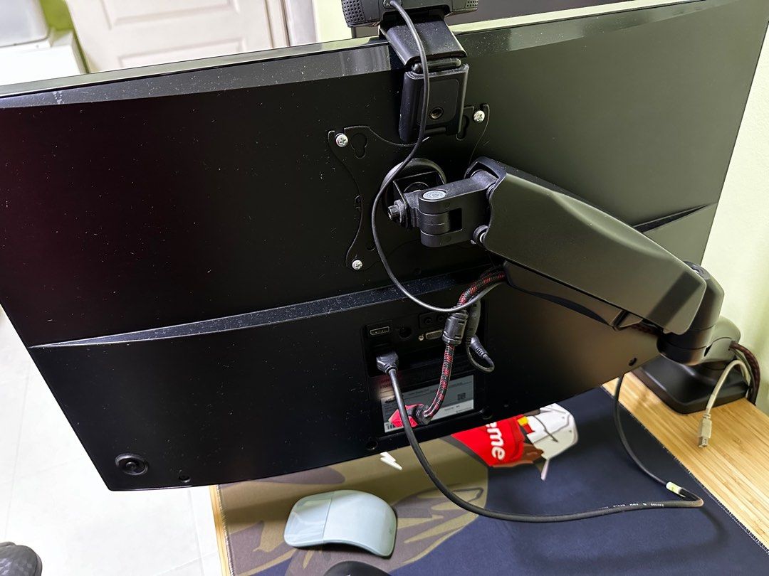 Samsung 27 inch dual curved monitor with arm, Computers & Tech, Parts ...
