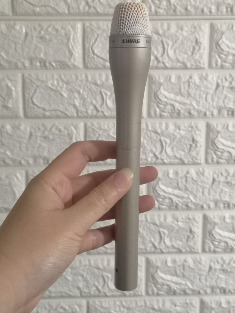 Shure SM63L Omnidirectional Dynamic Interview Microphone, Audio ...