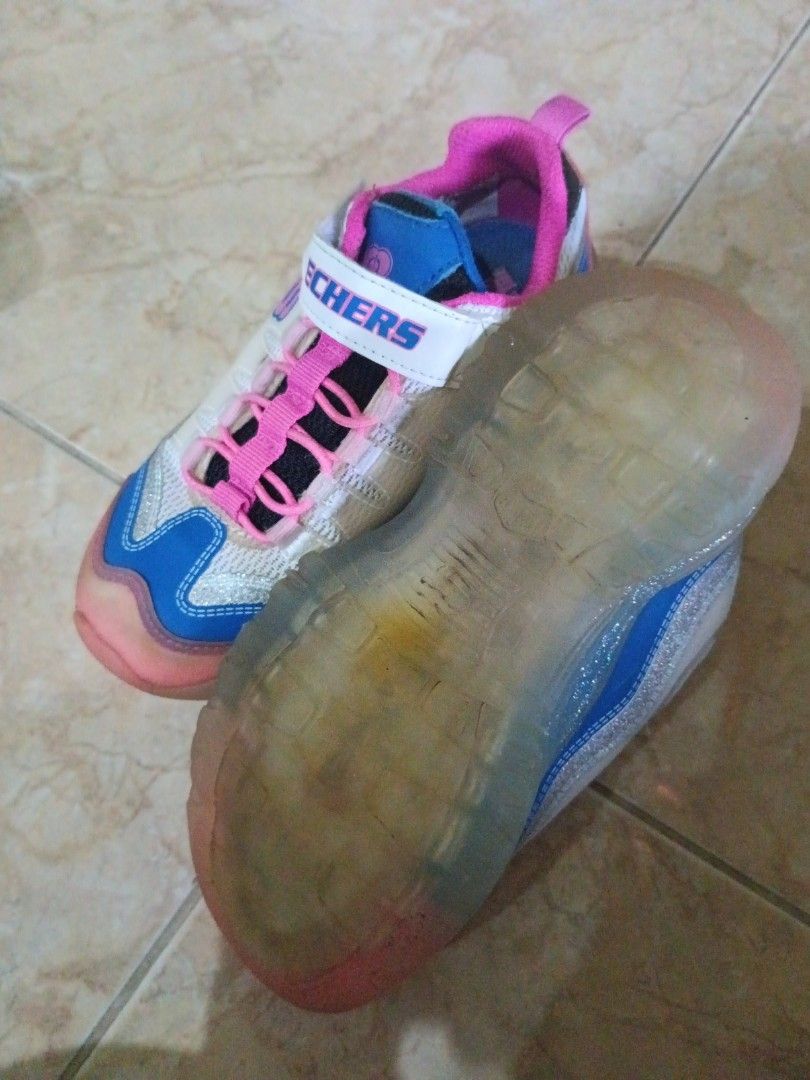 Snickers, Men's Fashion, Footwear, Shoe inserts & accessories on Carousell