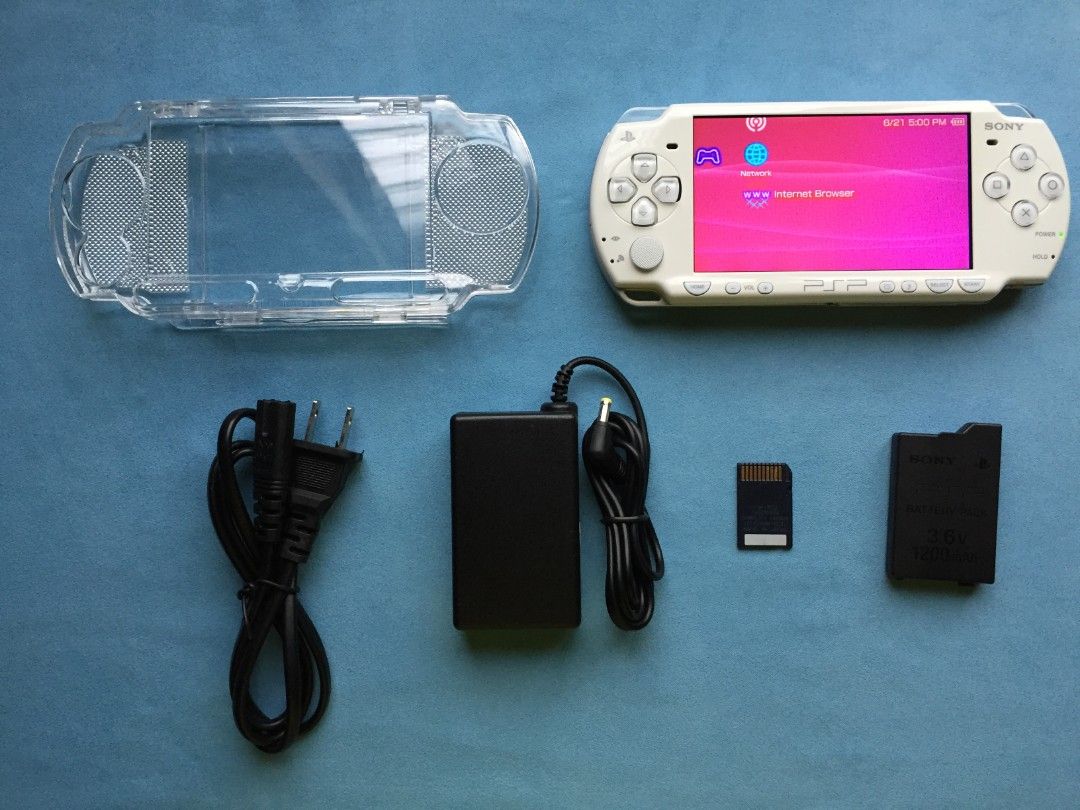 Sony PSP 2000 Series (Slim | White), Video Gaming, Video Games ...