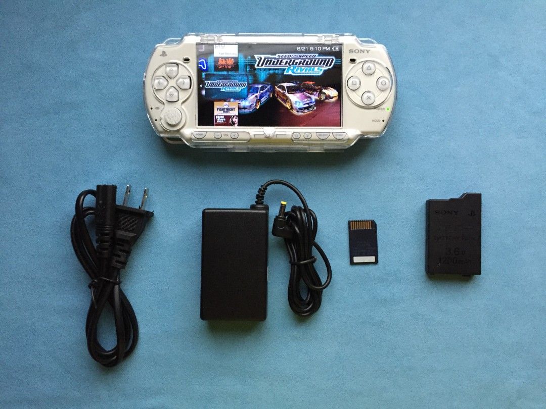 Sony PSP 2000 Series (Slim | White), Video Gaming, Video Games ...