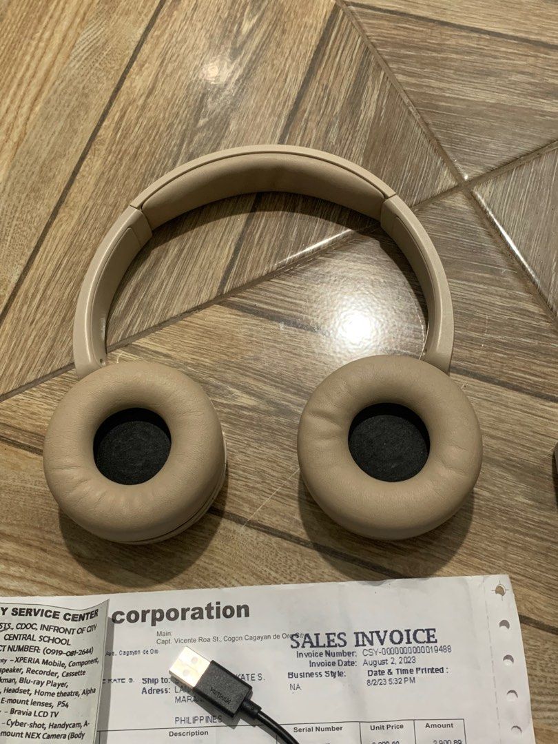 🧸SONY WH-C520 HEADPHONES (BEIGE) WITH BOX AND CHARGER🧸 STILL NEGOTIABLE ...