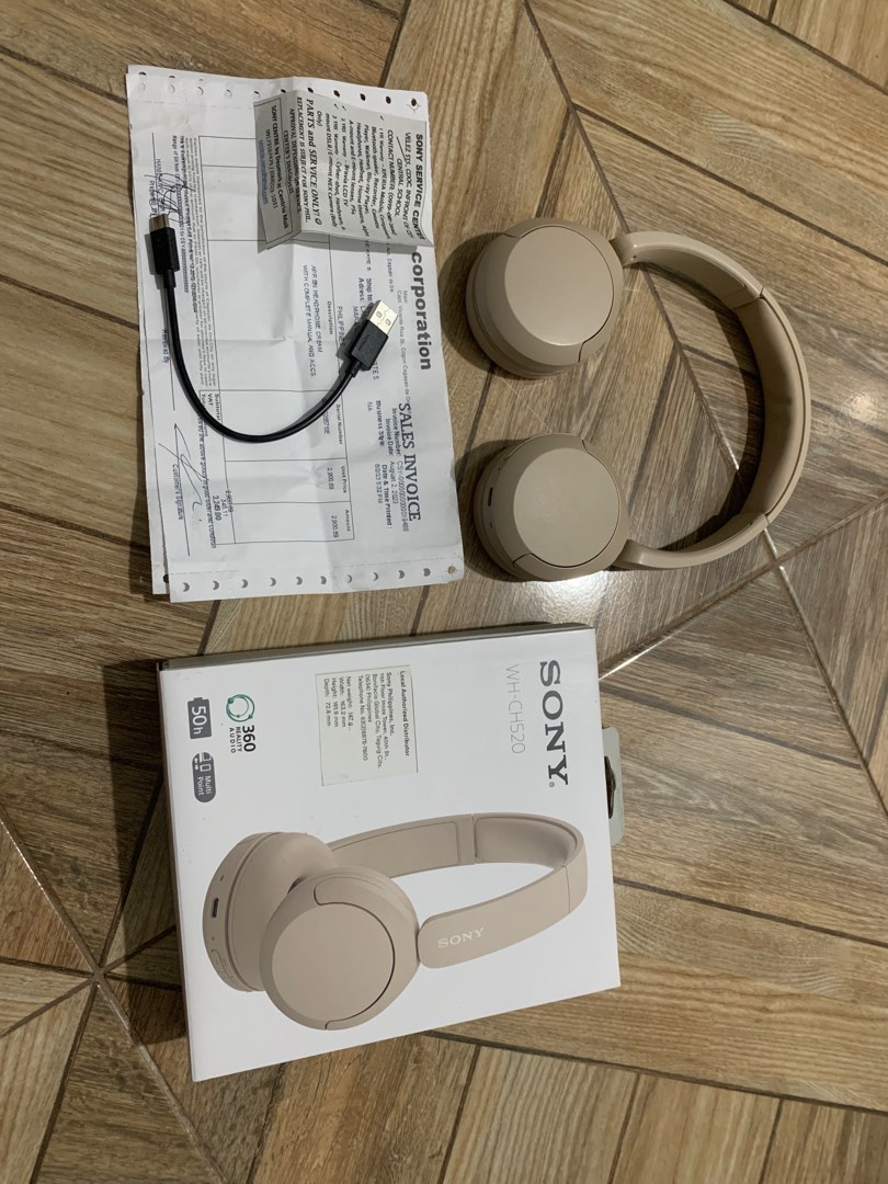 🧸SONY WH-C520 HEADPHONES (BEIGE) WITH BOX AND CHARGER🧸 STILL NEGOTIABLE ...