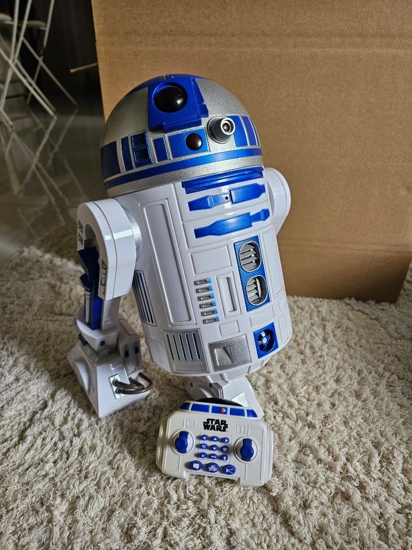 Star Wars R2-D2 Thinkway (RC), Hobbies & Toys, Toys & Games on Carousell