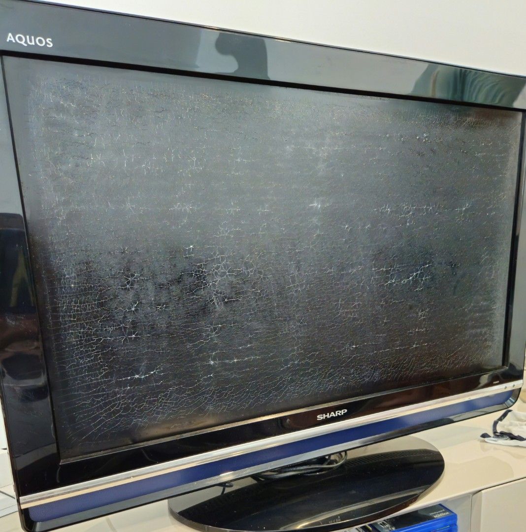 Television Sharp Aquos 32 inches, TV & Home Appliances, TV ...