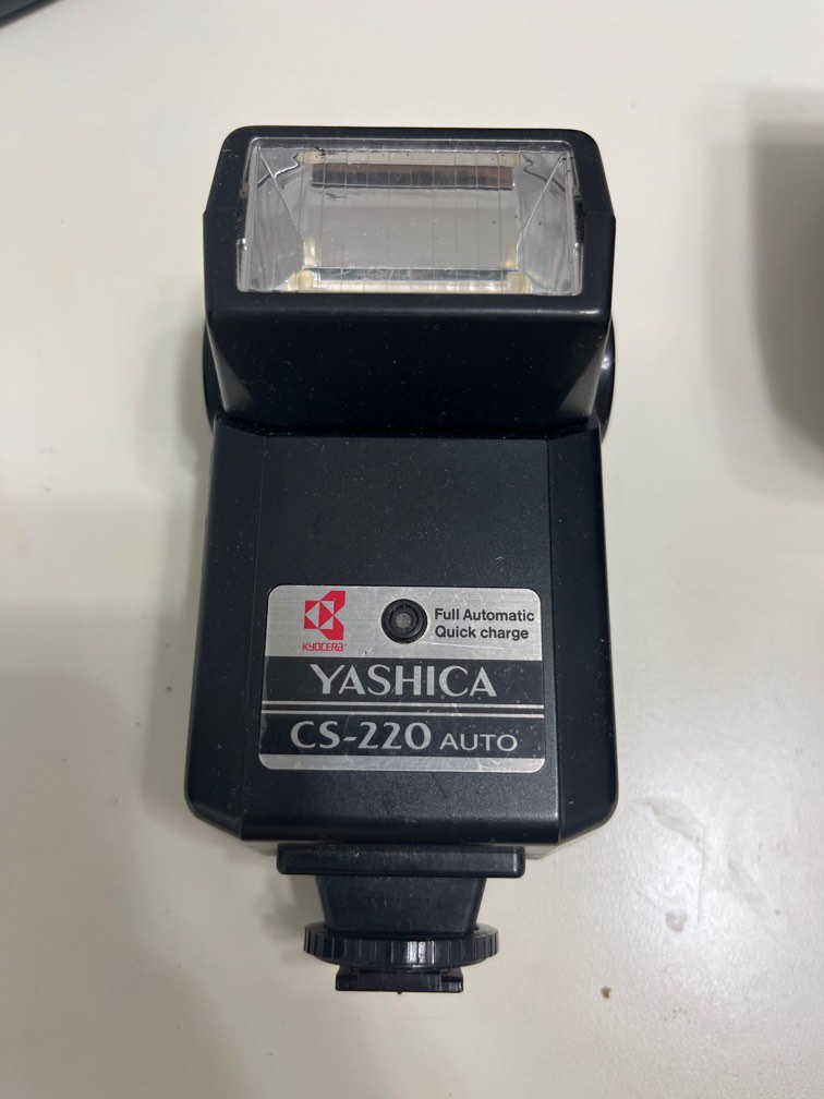 Vintage Flash - Yashica CS-220, Photography, Photography Accessories, Flashes on Carousell