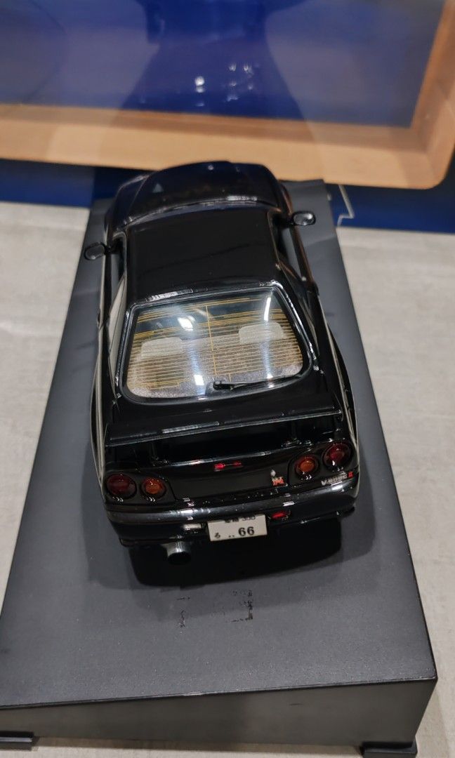 1/18 Customised Autoart Nissan Skyline R34 GTR V-Spec 2 (Black Pearl ...
